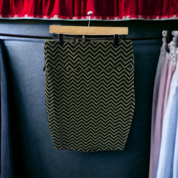 torrid | Skirts | Close Fitting Torrid Skirt Black And Green Stripes ...